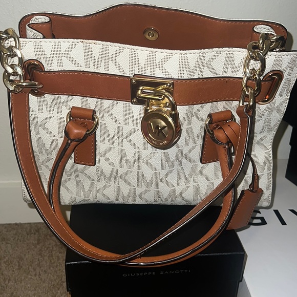 MICHAEL Michael Kors | Bags | Super Cute Michael Kors Purse Worn A Few ...